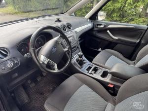 Black Ford Galaxy 2012 in Marijampole, with an engine capacity of 2.00 L and mileage of 450 thousand km for 2900 €, photo 9 on AUTOMOTO.COM.LV