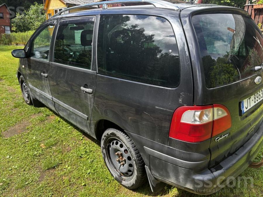 Black Ford Galaxy 2004 in Jekabpils, with an engine capacity of 1.90 L and mileage of 256 thousand km for 1500 €, photo 7 on AUTOMOTO.COM.LV