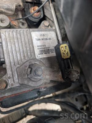 Black Ford Galaxy 2010 in Riga, with an engine capacity of 2.00 L and mileage of 220 thousand km for 5450 €, photo 15 on AUTOMOTO.COM.LV