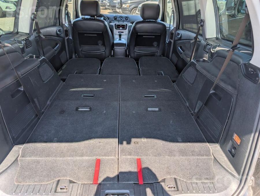 Black Ford Galaxy 2010 in Riga, with an engine capacity of 2.00 L and mileage of 220 thousand km for 5450 €, photo 16 on AUTOMOTO.COM.LV
