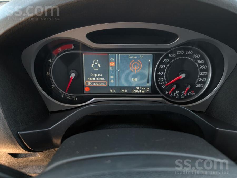 Black Ford Galaxy 2010 in Riga, with an engine capacity of 2.00 L and mileage of 220 thousand km for 5450 €, photo 24 on AUTOMOTO.COM.LV