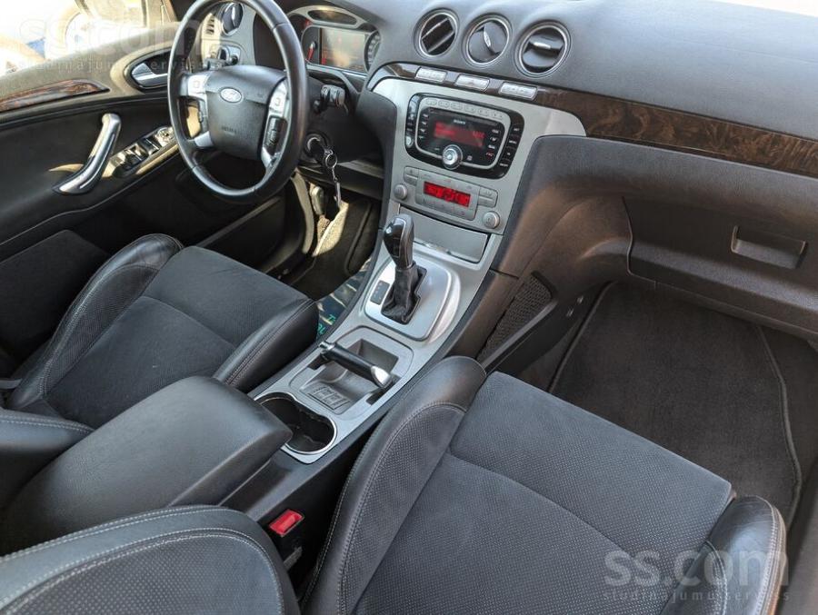 Black Ford Galaxy 2010 in Riga, with an engine capacity of 2.00 L and mileage of 220 thousand km for 5450 €, photo 25 on AUTOMOTO.COM.LV