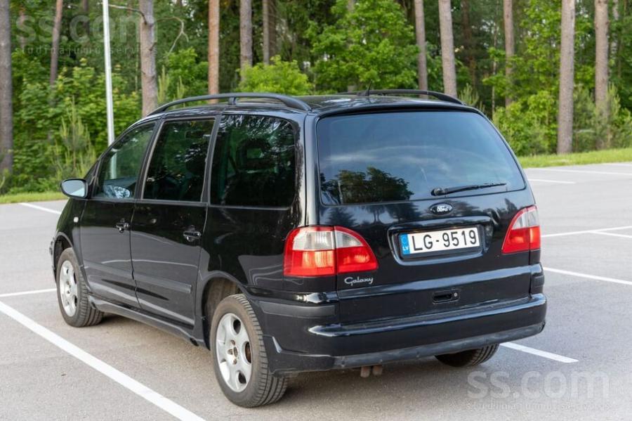 Melns Ford Galaxy 2002 Ogre, ar dzinēja tilpumu 2.80 L un nobraukumu 283 tūkst. km par 3000 €, foto 9 vietnē AUTOMOTO.COM.LV
