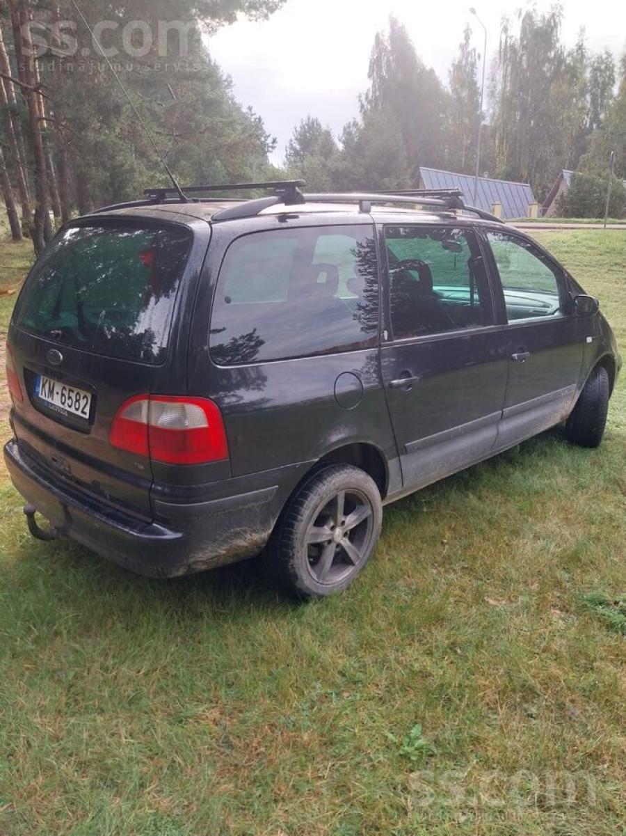 Black Ford Galaxy 2002 in Daugavpils, with an engine capacity of 1.90 L and mileage of 356 thousand km for 1045 €, photo 3 on AUTOMOTO.COM.LV