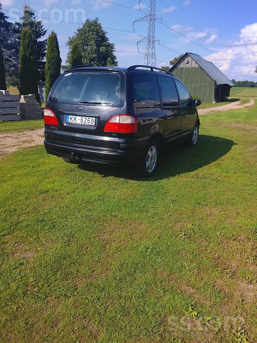 Black Ford Galaxy 2003 in Valmiera, with an engine capacity of 1.90 L and mileage of 580 thousand km for 700 €, photo 7 on AUTOMOTO.COM.LV
