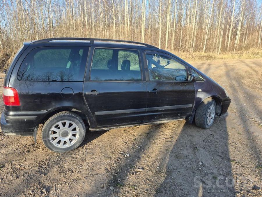 Melns Ford Galaxy 2003 Bauska, ar dzinēja tilpumu 1.90 L un nobraukumu 348 tūkst. km par 1300 €, foto 4 vietnē AUTOMOTO.COM.LV