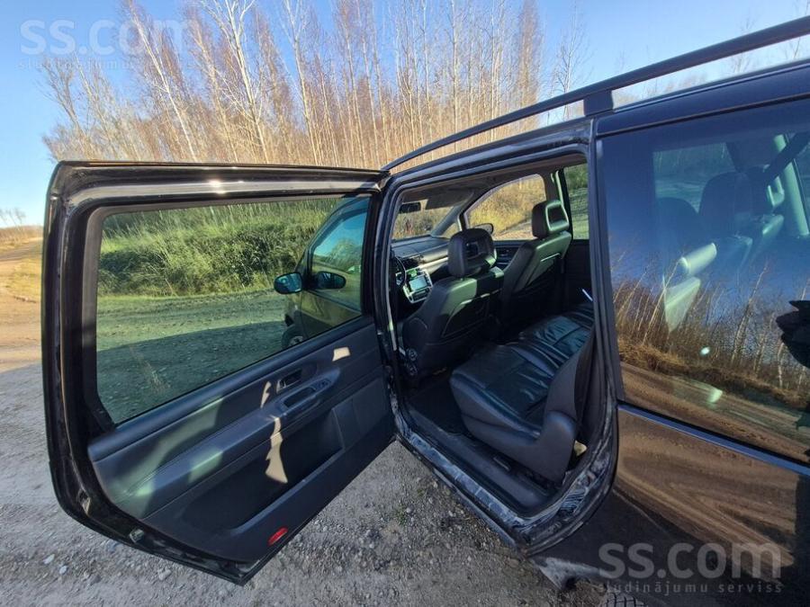 Melns Ford Galaxy 2003 Bauska, ar dzinēja tilpumu 1.90 L un nobraukumu 348 tūkst. km par 1300 €, foto 11 vietnē AUTOMOTO.COM.LV
