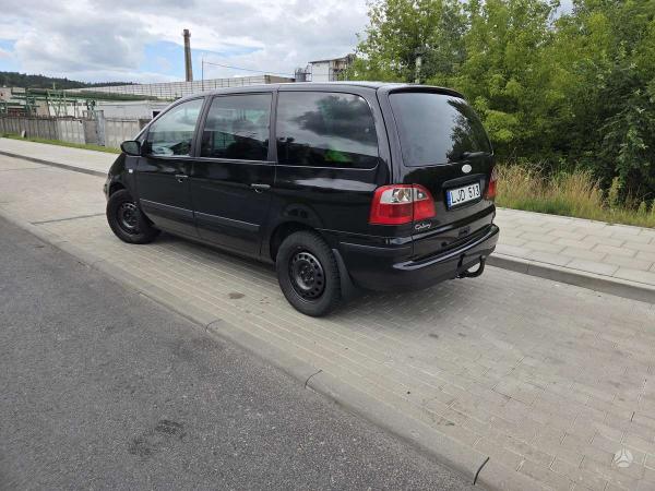 Black Ford Galaxy 2005 in Vilnius, with an engine capacity of 1.90 L and mileage of 267 thousand km for 1750 €, photo 4 on AUTOMOTO.COM.LV