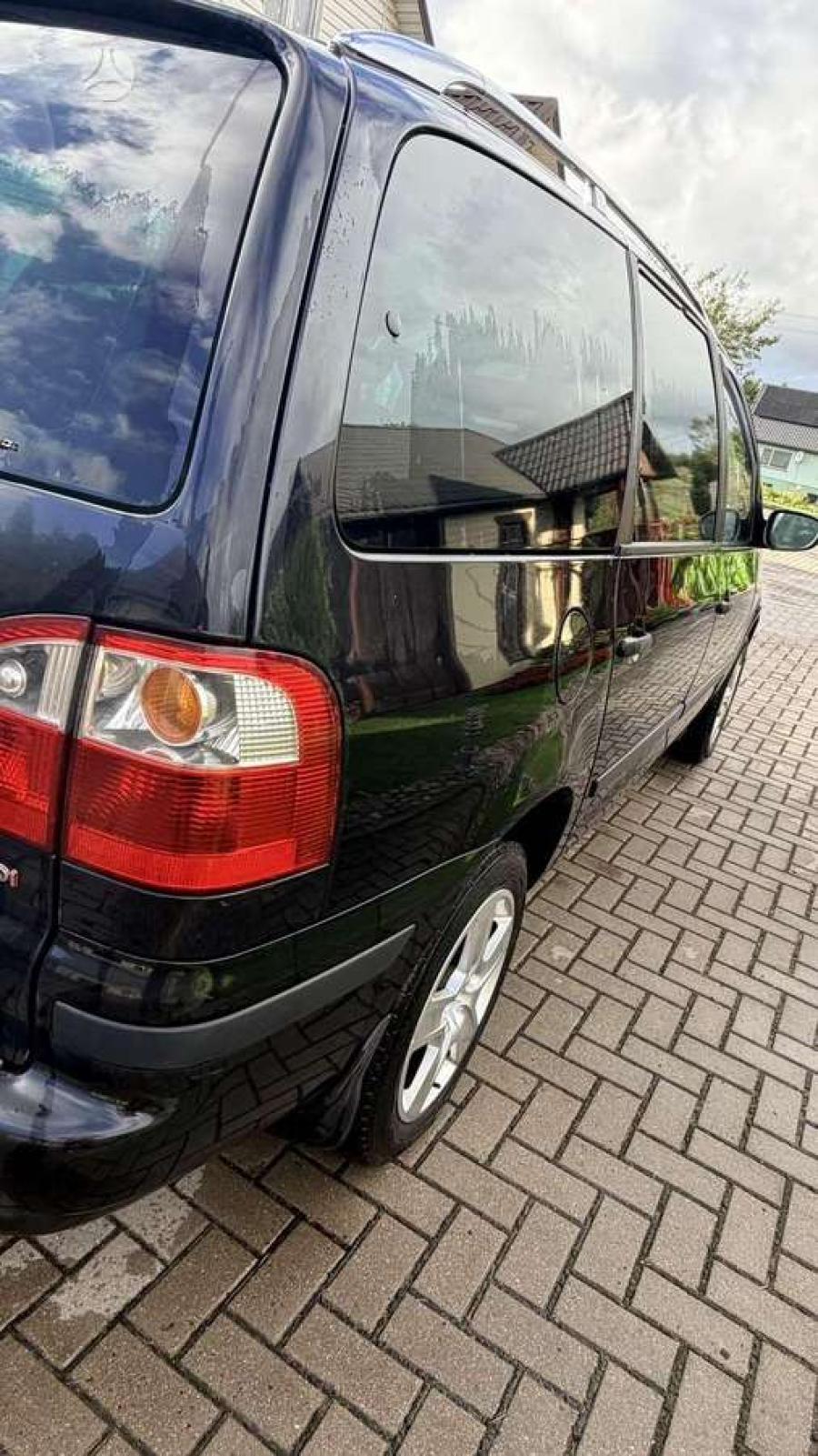 Black Ford Galaxy 2005 in Kaunas, with an engine capacity of 1.90 L and mileage of 350 thousand km for 900 €, photo 3 on AUTOMOTO.COM.LV
