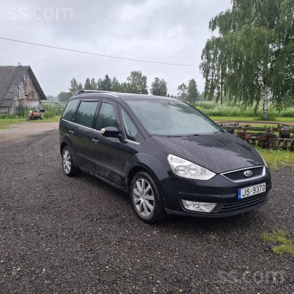 Melns Ford Galaxy 2006 Cēsis, ar dzinēja tilpumu 1.80 L un nobraukumu 307 tūkst. km par 2100 €, foto 2 vietnē AUTOMOTO.COM.LV