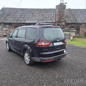 Black Ford Galaxy 2006 in Cesis, with an engine capacity of 1.80 L and mileage of 307 thousand km for 2100 €, photo 5 on AUTOMOTO.COM.LV