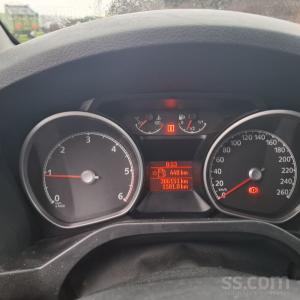 Black Ford Galaxy 2006 in Cesis, with an engine capacity of 1.80 L and mileage of 307 thousand km for 2100 €, photo 11 on AUTOMOTO.COM.LV