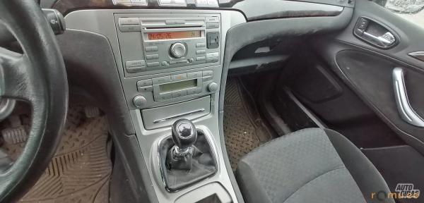 Black Ford Galaxy 2006 in Kaunas, with an engine capacity of 2.00 L and mileage of 289 thousand km for 2250 €, photo 7 on AUTOMOTO.COM.LV