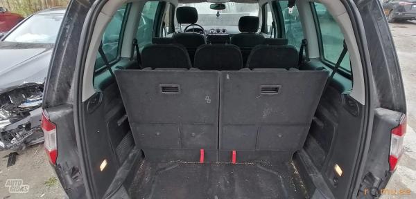 Black Ford Galaxy 2006 in Kaunas, with an engine capacity of 2.00 L and mileage of 289 thousand km for 2250 €, photo 8 on AUTOMOTO.COM.LV