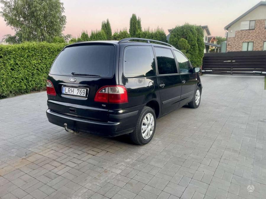 Melns Ford Galaxy 2006 Viļņa, ar dzinēja tilpumu 1.90 L un nobraukumu 330 tūkst. km par 1500 €, foto 5 vietnē AUTOMOTO.COM.LV