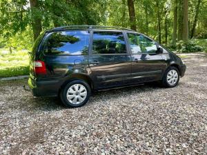 Black Ford Galaxy 2006 in Vilnius, with an engine capacity of 1.90 L and mileage of 330 thousand km for 1500 €, photo 5 on AUTOMOTO.COM.LV