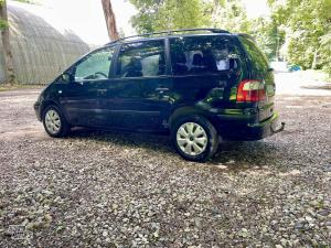 Black Ford Galaxy 2006 in Vilnius, with an engine capacity of 1.90 L and mileage of 330 thousand km for 1500 €, photo 8 on AUTOMOTO.COM.LV