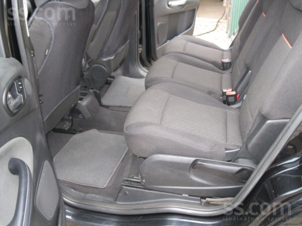 Black Ford Galaxy 2007 in Saldus, with an engine capacity of 1.80 L and mileage of 300 thousand km for 3800 €, photo 2 on AUTOMOTO.COM.LV