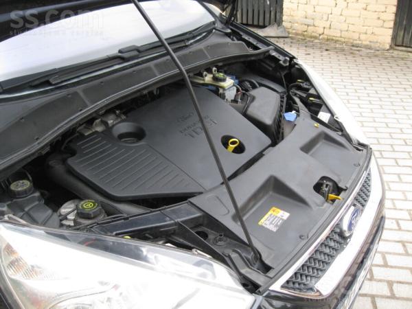 Black Ford Galaxy 2007 in Saldus, with an engine capacity of 1.80 L and mileage of 300 thousand km for 3800 €, photo 6 on AUTOMOTO.COM.LV