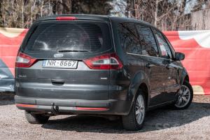 Melns Ford Galaxy 2007 Rīga, ar dzinēja tilpumu 2.00 L un nobraukumu 217 tūkst. km par 2900 €, foto 4 vietnē AUTOMOTO.COM.LV