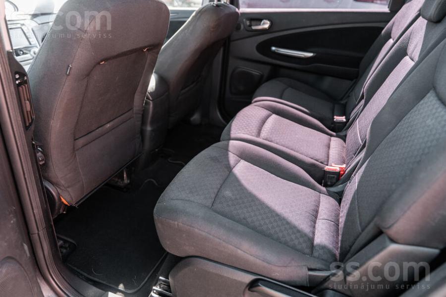Melns Ford Galaxy 2007 Rīga, ar dzinēja tilpumu 2.00 L un nobraukumu 217 tūkst. km par 2900 €, foto 12 vietnē AUTOMOTO.COM.LV