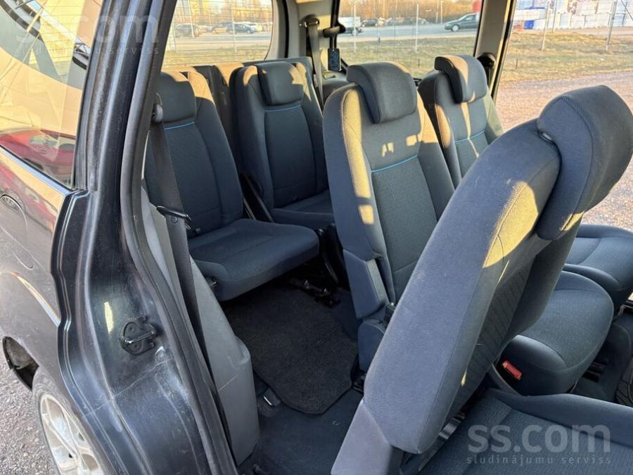 Melns Ford Galaxy 2007 Daugavpils, ar dzinēja tilpumu 1.80 L un nobraukumu 325 tūkst. km par 1950 €, foto 22 vietnē AUTOMOTO.COM.LV
