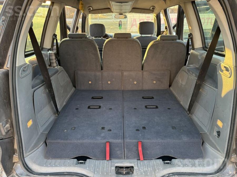Melns Ford Galaxy 2007 Daugavpils, ar dzinēja tilpumu 1.80 L un nobraukumu 325 tūkst. km par 1950 €, foto 29 vietnē AUTOMOTO.COM.LV