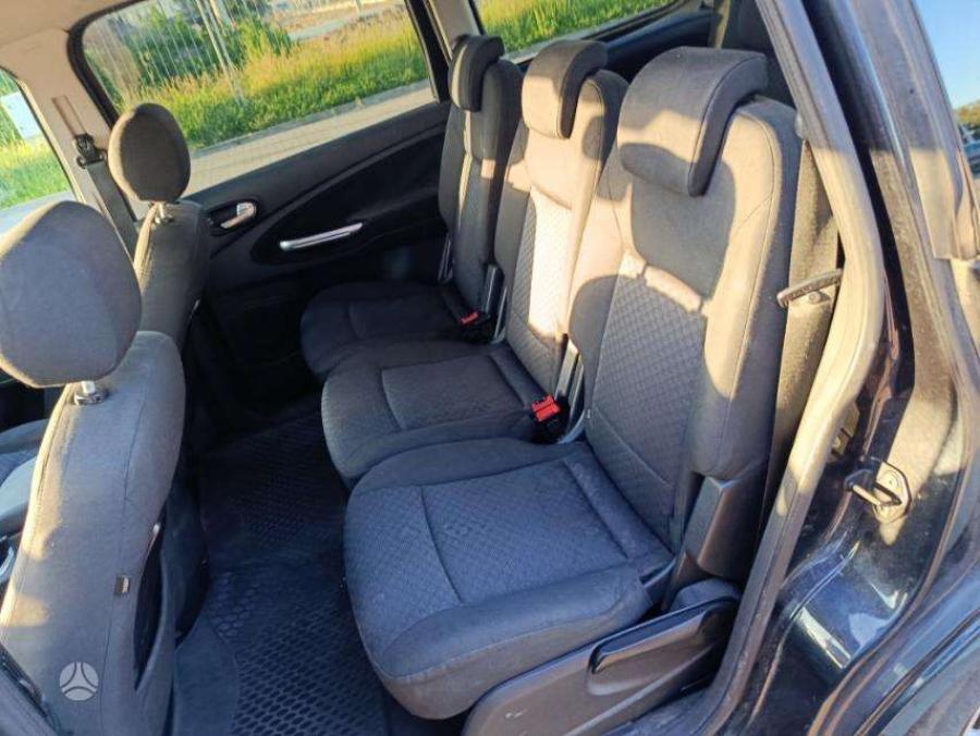 Melns Ford Galaxy 2007 Kauņa, ar dzinēja tilpumu 2.00 L un nobraukumu 301 tūkst. km par 3350 €, foto 6 vietnē AUTOMOTO.COM.LV
