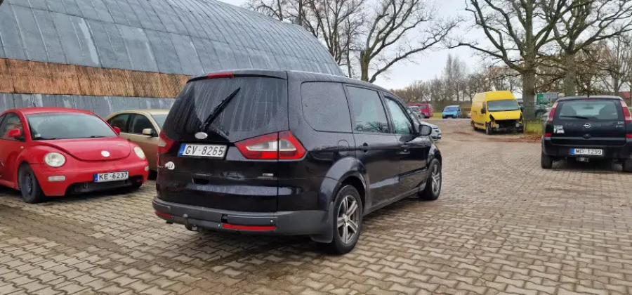 Black Ford Galaxy 2007 in Valmiera, with an engine capacity of 2.00 L and mileage of 498 thousand km for 1200 €, photo 4 on AUTOMOTO.COM.LV