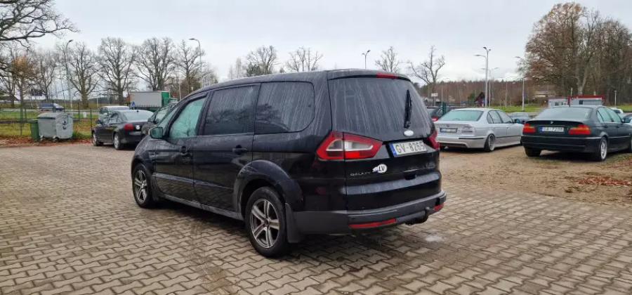 Black Ford Galaxy 2007 in Valmiera, with an engine capacity of 2.00 L and mileage of 498 thousand km for 1200 €, photo 5 on AUTOMOTO.COM.LV