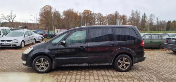 Black Ford Galaxy 2007 in Valmiera, with an engine capacity of 2.00 L and mileage of 498 thousand km for 1200 €, photo 5 on AUTOMOTO.COM.LV