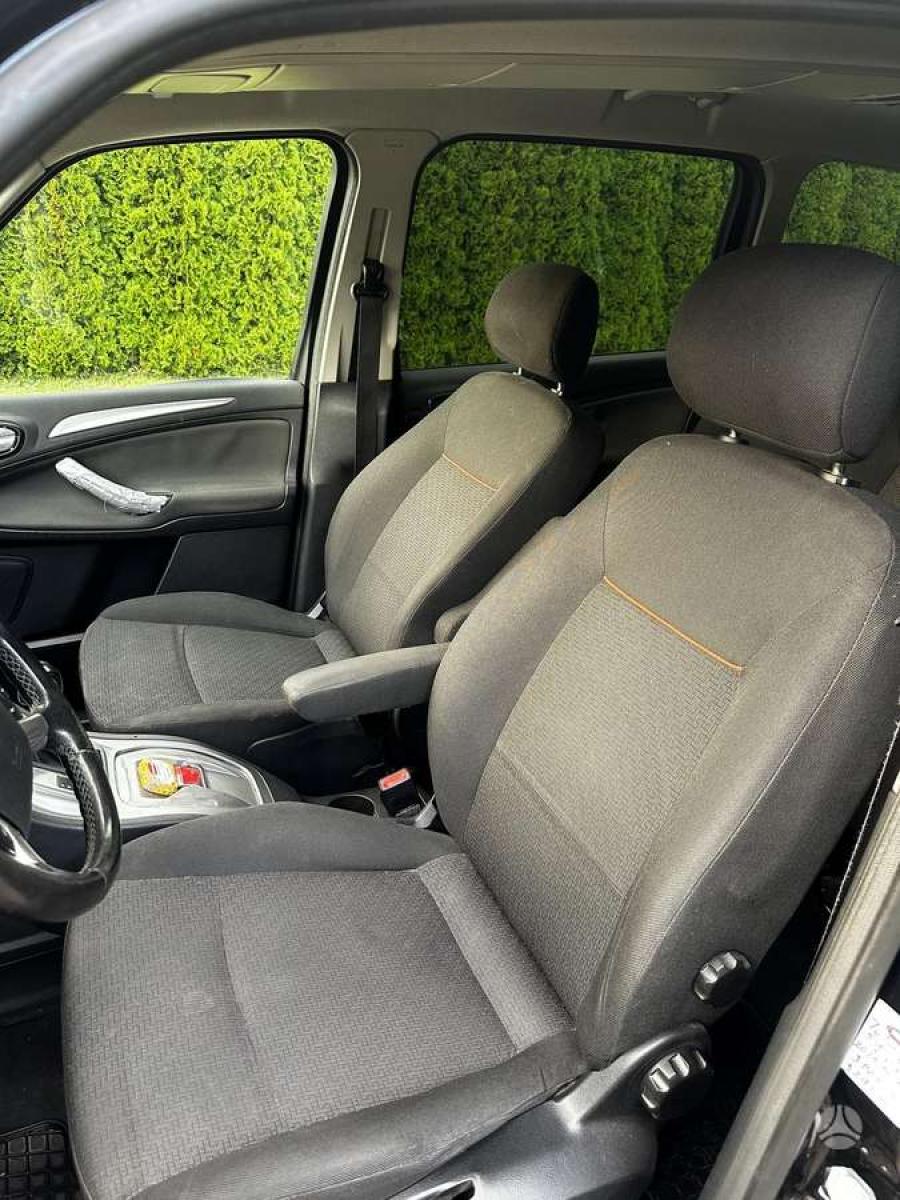 Black Ford Galaxy 2007 in Vilnius, with an engine capacity of 1.75 L and mileage of 320 thousand km for 3500 €, photo 15 on AUTOMOTO.COM.LV