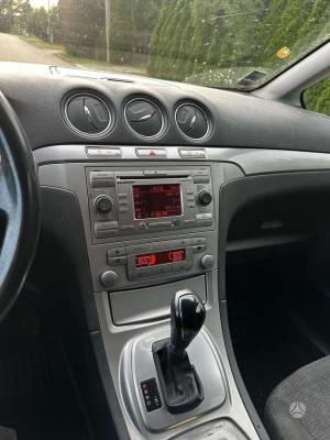Black Ford Galaxy 2007 in Vilnius, with an engine capacity of 1.75 L and mileage of 320 thousand km for 3500 €, photo 17 on AUTOMOTO.COM.LV