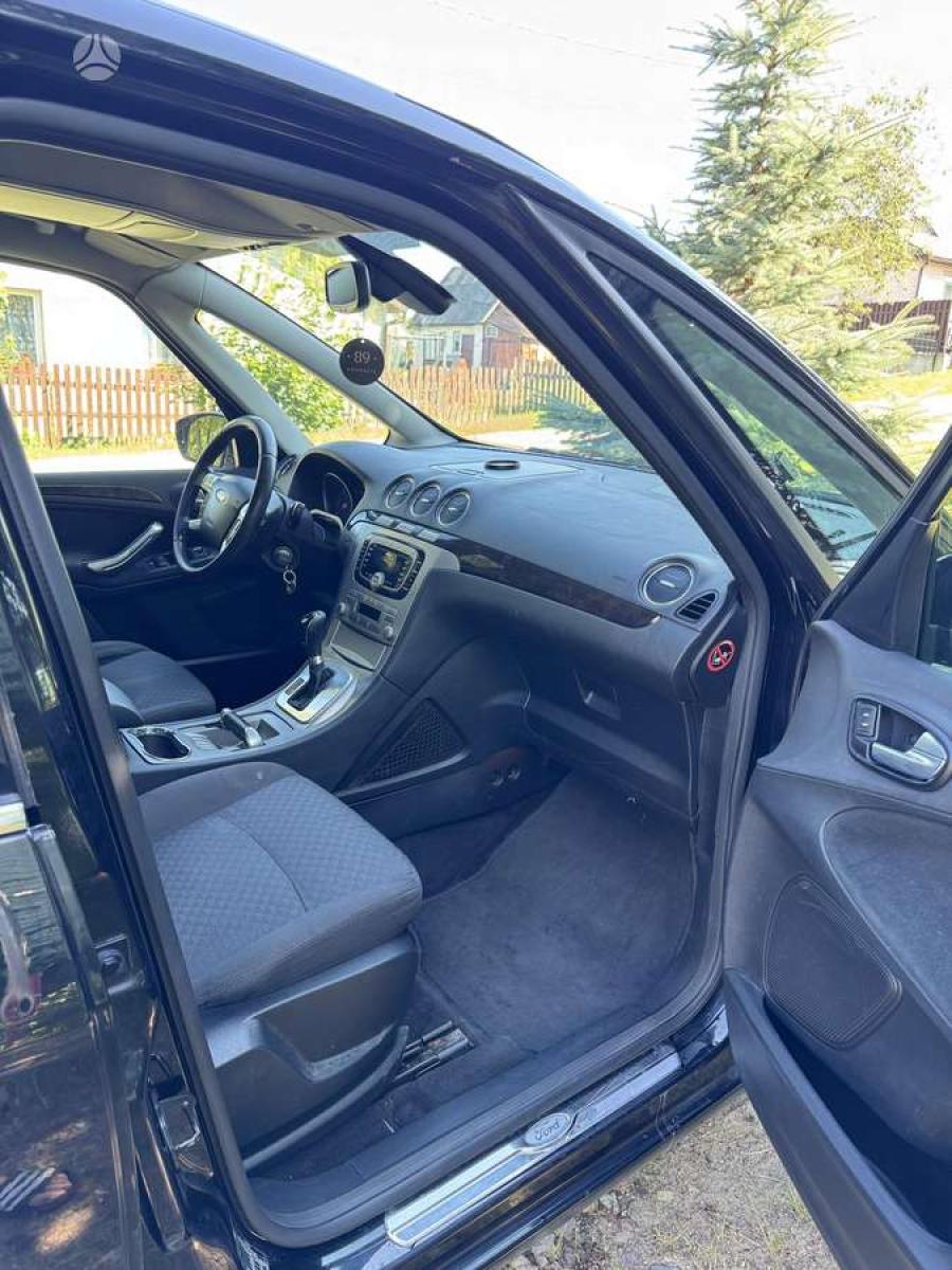 Black Ford Galaxy 2007 in Vilnius, with an engine capacity of 2.00 L and mileage of 305 thousand km for 2000 €, photo 9 on AUTOMOTO.COM.LV