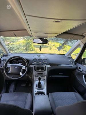 Black Ford Galaxy 2007 in Vilnius, with an engine capacity of 2.00 L and mileage of 305 thousand km for 2000 €, photo 10 on AUTOMOTO.COM.LV