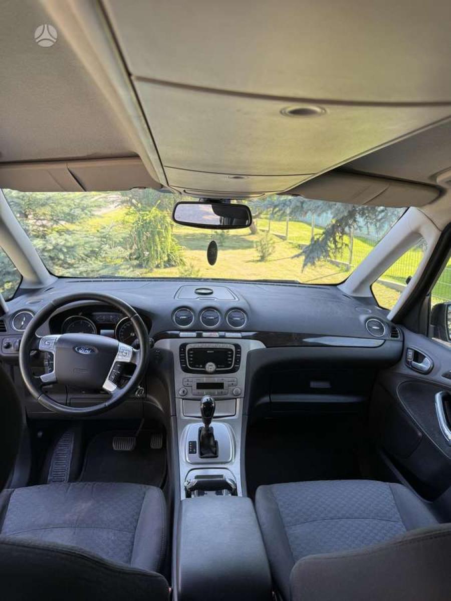Black Ford Galaxy 2007 in Vilnius, with an engine capacity of 2.00 L and mileage of 305 thousand km for 2000 €, photo 10 on AUTOMOTO.COM.LV