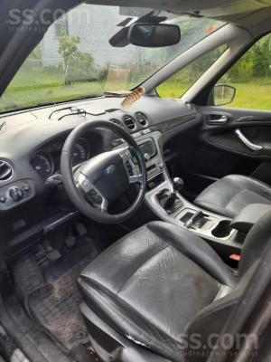 Melns Ford Galaxy 2007 Dobele, ar dzinēja tilpumu 2.00 L un nobraukumu 420 tūkst. km par 1300 €, foto 6 vietnē AUTOMOTO.COM.LV