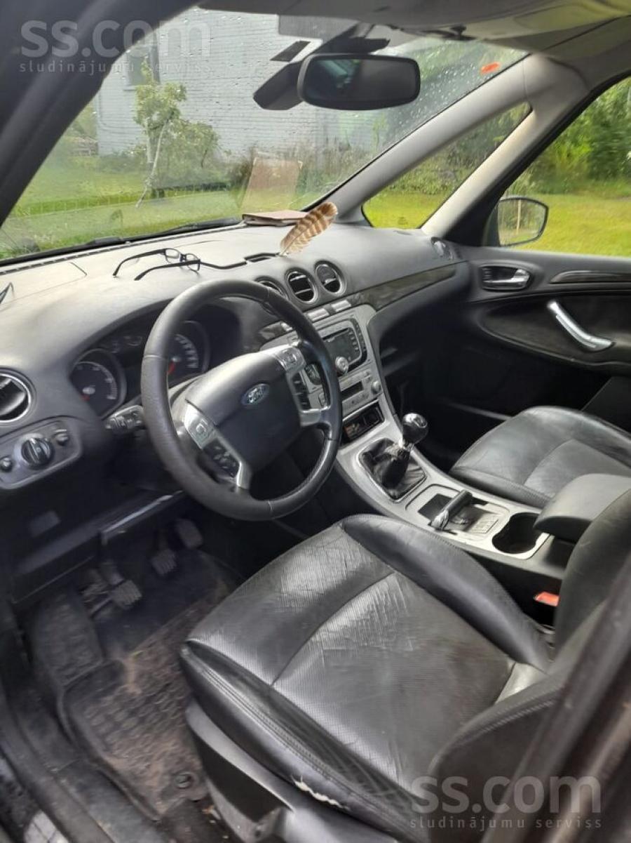 Melns Ford Galaxy 2007 Dobele, ar dzinēja tilpumu 2.00 L un nobraukumu 420 tūkst. km par 1300 €, foto 6 vietnē AUTOMOTO.COM.LV