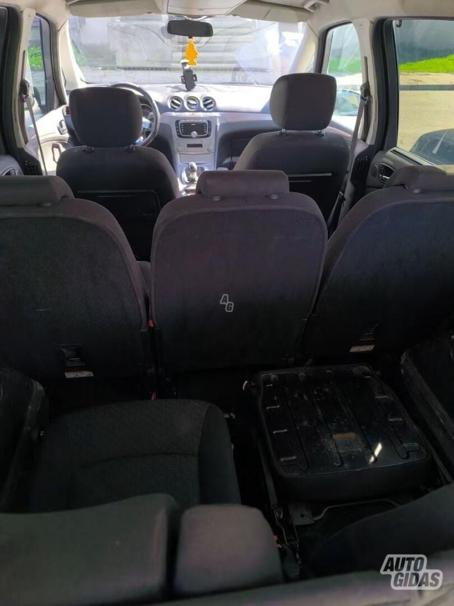 Melns Ford Galaxy 2007 Radviliškis, ar dzinēja tilpumu 2.00 L un nobraukumu 429 tūkst. km par 2500 €, foto 12 vietnē AUTOMOTO.COM.LV