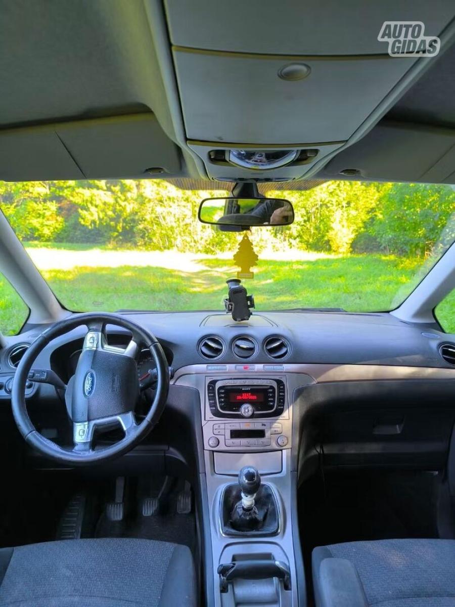 Melns Ford Galaxy 2007 Radviliškis, ar dzinēja tilpumu 2.00 L un nobraukumu 429 tūkst. km par 2500 €, foto 13 vietnē AUTOMOTO.COM.LV
