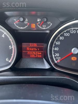 Melns Ford Galaxy 2007 Dobele, ar dzinēja tilpumu 2.00 L un nobraukumu 231 tūkst. km par 3400 €, foto 6 vietnē AUTOMOTO.COM.LV