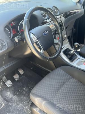 Melns Ford Galaxy 2007 Dobele, ar dzinēja tilpumu 2.00 L un nobraukumu 231 tūkst. km par 3400 €, foto 7 vietnē AUTOMOTO.COM.LV