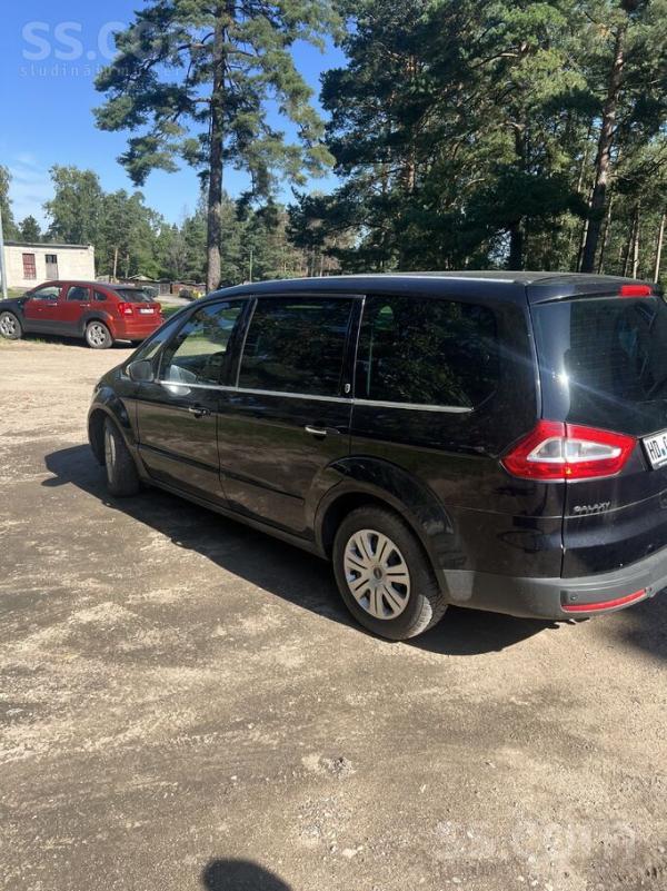 Black Ford Galaxy 2007 in Dobele, with an engine capacity of 2.00 L and mileage of 231 thousand km for 3400 €, photo 5 on AUTOMOTO.COM.LV