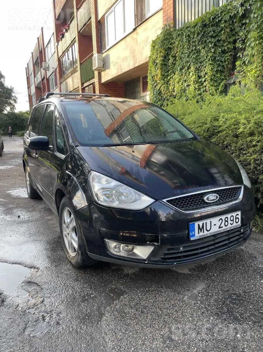Black Ford Galaxy 2007 in Tukums, with an engine capacity of 2.00 L and mileage of 266 thousand km for 4000 €, photo 5 on AUTOMOTO.COM.LV
