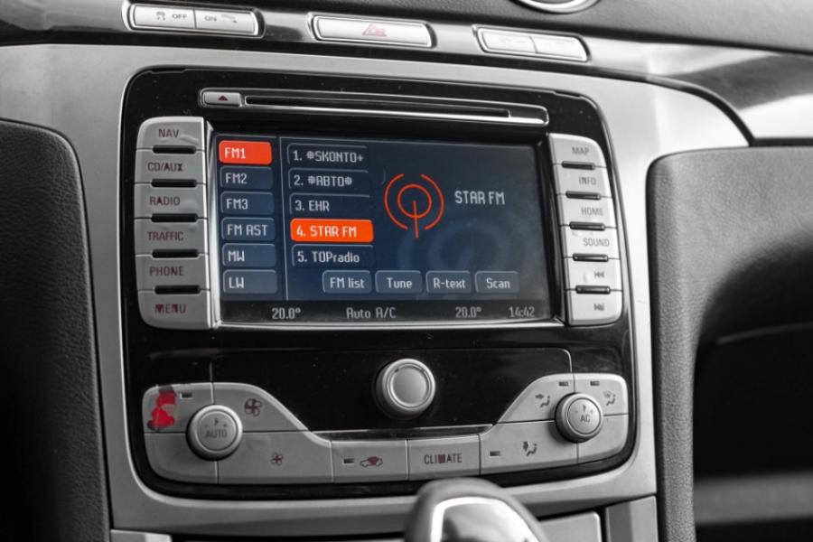 Melns Ford Galaxy 2008 Rīga, ar dzinēja tilpumu 2.00 L un nobraukumu 309 tūkst. km par 3900 €, foto 7 vietnē AUTOMOTO.COM.LV