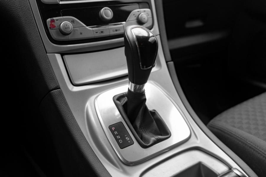 Melns Ford Galaxy 2008 Rīga, ar dzinēja tilpumu 2.00 L un nobraukumu 309 tūkst. km par 3900 €, foto 8 vietnē AUTOMOTO.COM.LV