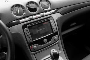 Melns Ford Galaxy 2008 Rīga, ar dzinēja tilpumu 2.00 L un nobraukumu 309 tūkst. km par 3900 €, foto 10 vietnē AUTOMOTO.COM.LV