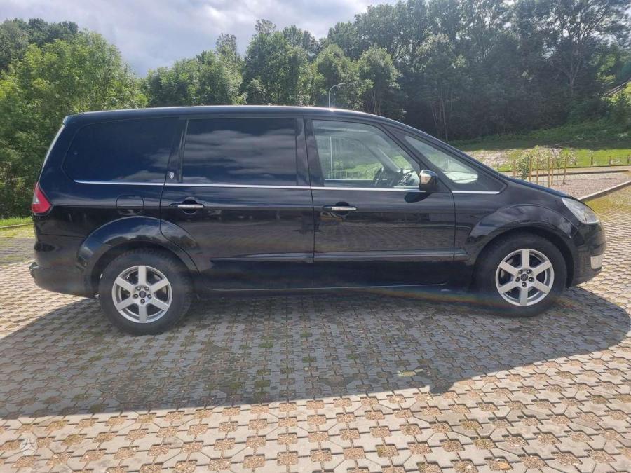 Melns Ford Galaxy 2008 Prienai, ar dzinēja tilpumu 2.00 L un nobraukumu 327 tūkst. km par 3850 €, foto 4 vietnē AUTOMOTO.COM.LV