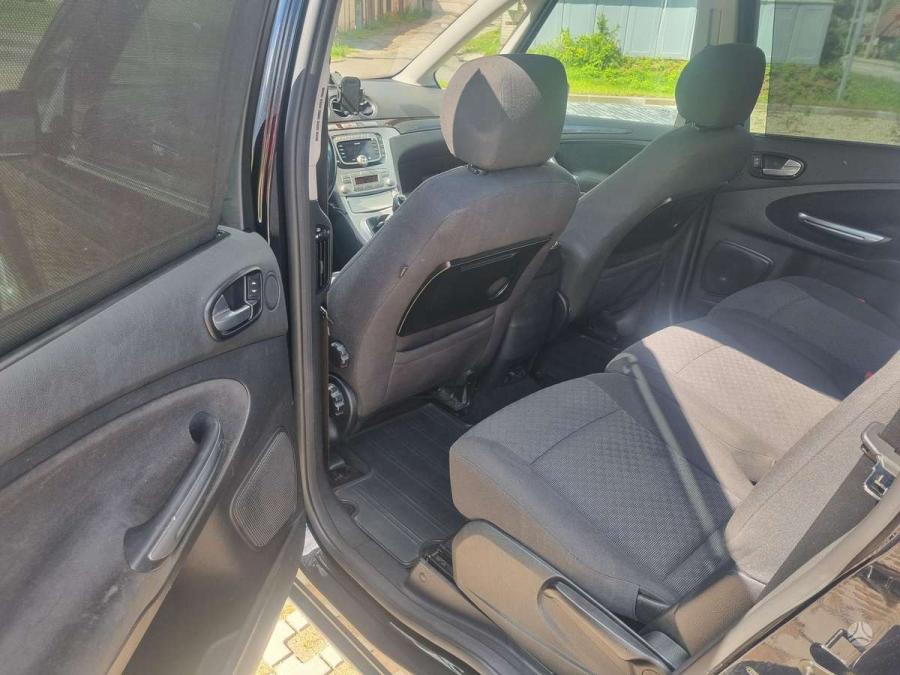Melns Ford Galaxy 2008 Prienai, ar dzinēja tilpumu 2.00 L un nobraukumu 327 tūkst. km par 3850 €, foto 17 vietnē AUTOMOTO.COM.LV