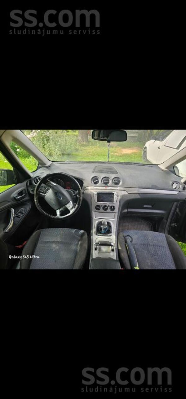 Melns Ford Galaxy 2008 Saldus, ar dzinēja tilpumu 1.80 L un nobraukumu 401 tūkst. km par 1500 €, foto 2 vietnē AUTOMOTO.COM.LV